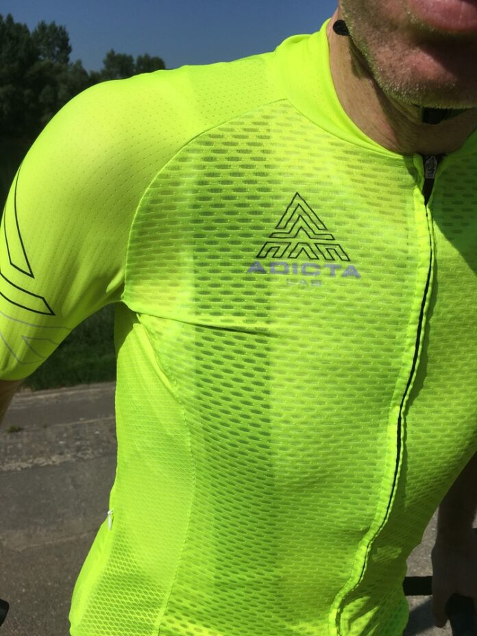 Test de la tenue Adicta Lab : le raffinement selon BMC